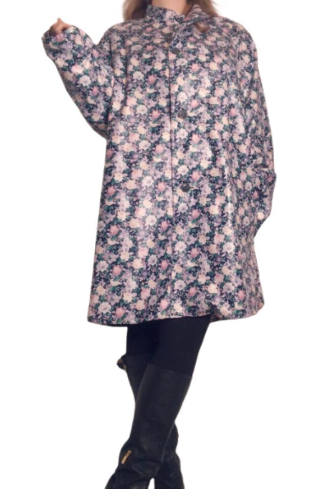 Trenci de dama negru, inflorat, croi evazat, cu guler de tip tunica si ...