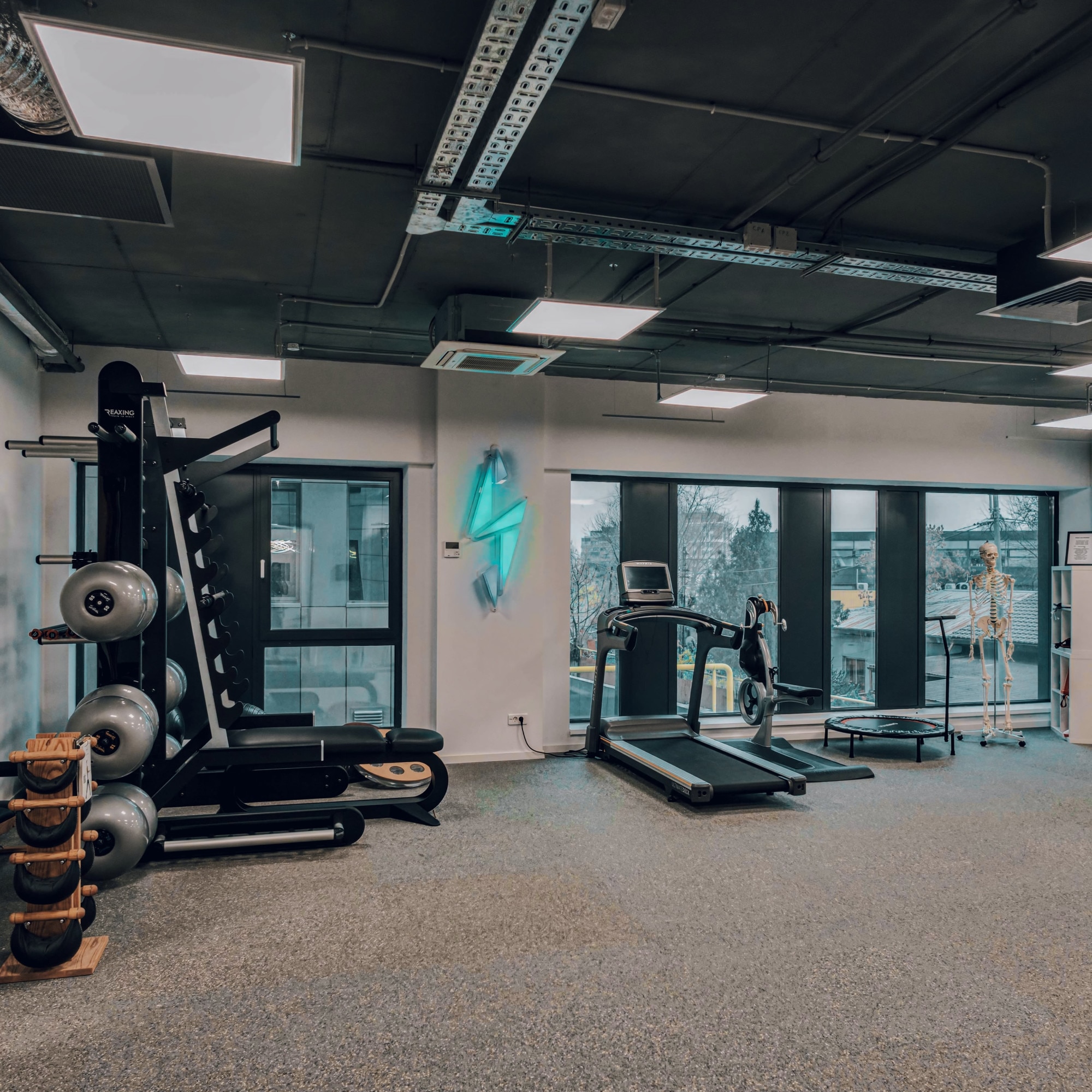 Pachet kinetoterapie, pentru barbati si femei, 2 luni, 20 sedinte, 1 ...