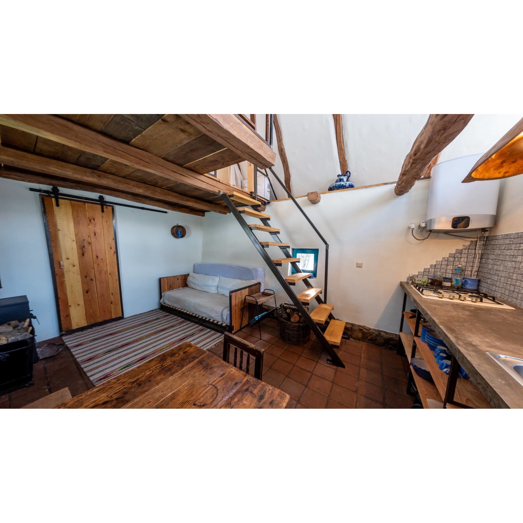 Pachet vacanta, Intoarcerea La Origini - Viata La Tara, cazare in Casa ...