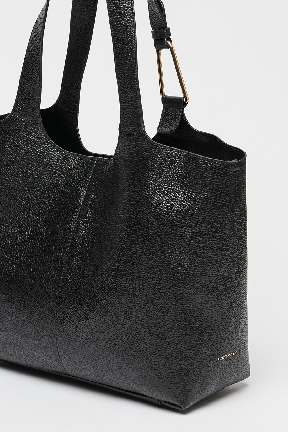 COCCINELLE, Geanta shopper de piele cu aspect texturat Brume, Negru ...