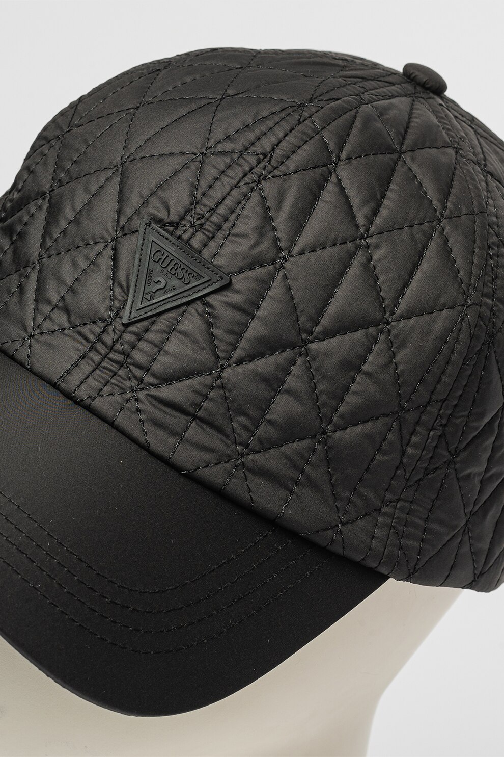 Guess, Sapca cu aspect matlasat, Negru - eMAG.ro