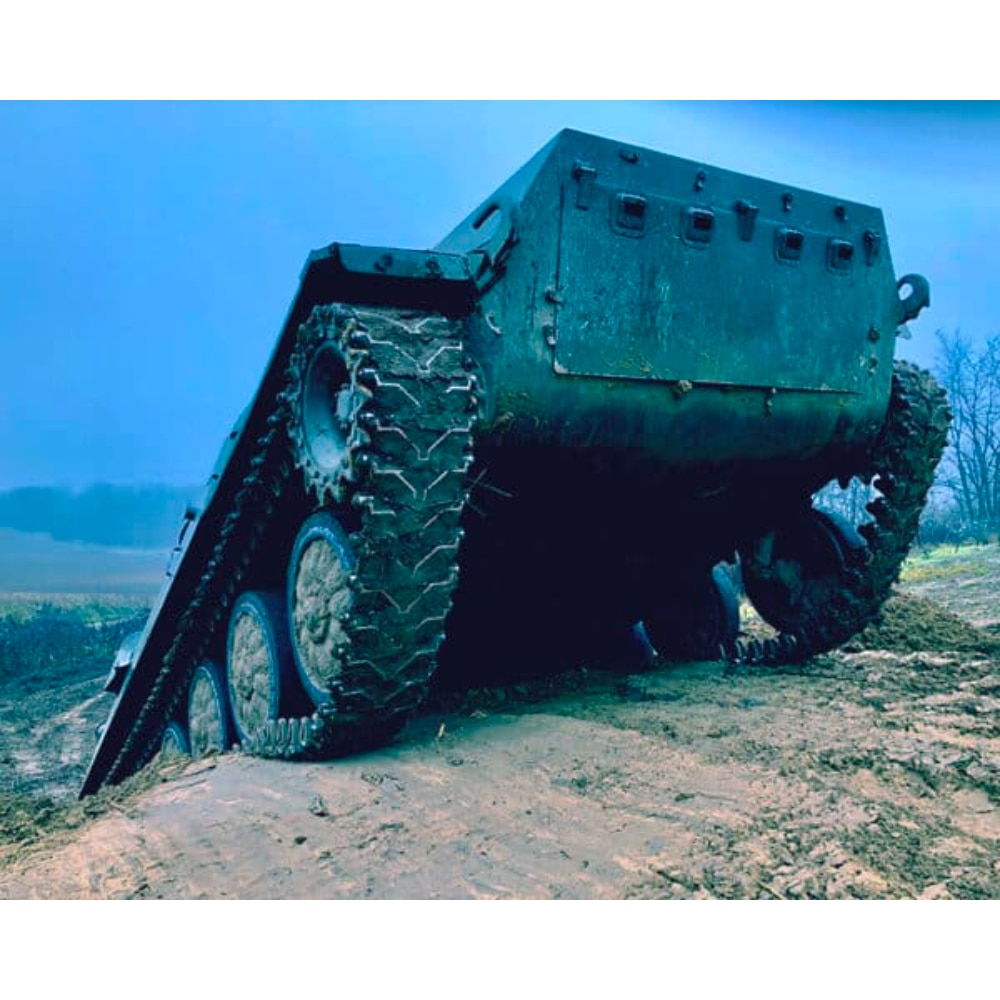 Terepélmények ajándékutalvány - VIP tank vezetés MTLB, 240 LE - 1,5 óra ...