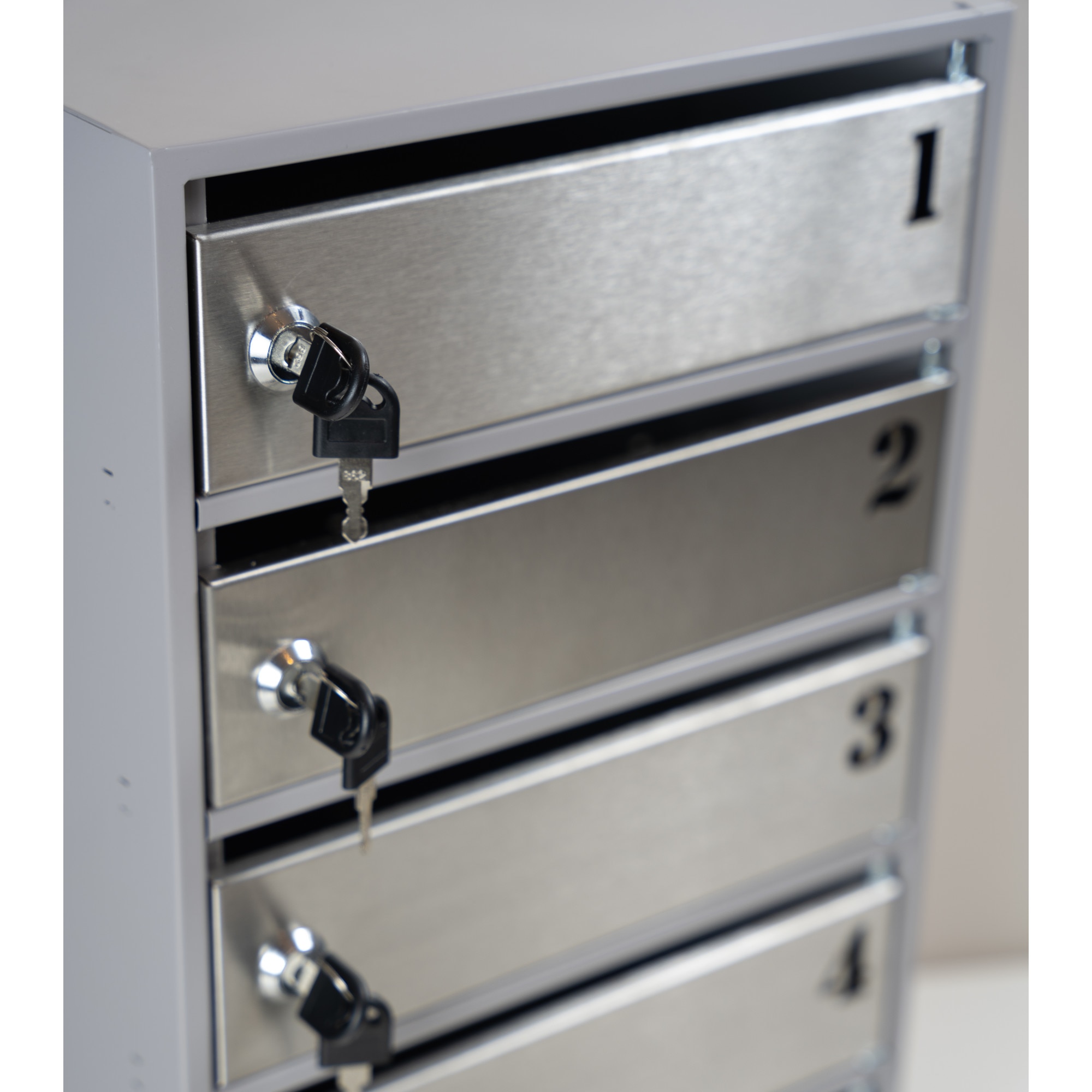 Modul 5 cutii postale cu usa din inox si cadru culoare gri deschis ...