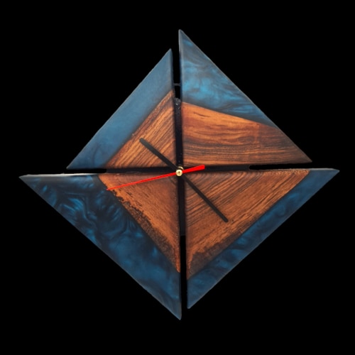 Ceas rustic de perete din lemn de nuc si rasina epoxidica albastra 30 x ...