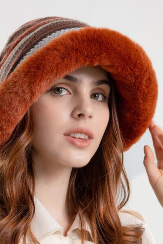 Caciula dama tip palarie confortabila, model calduros cu bordura ...