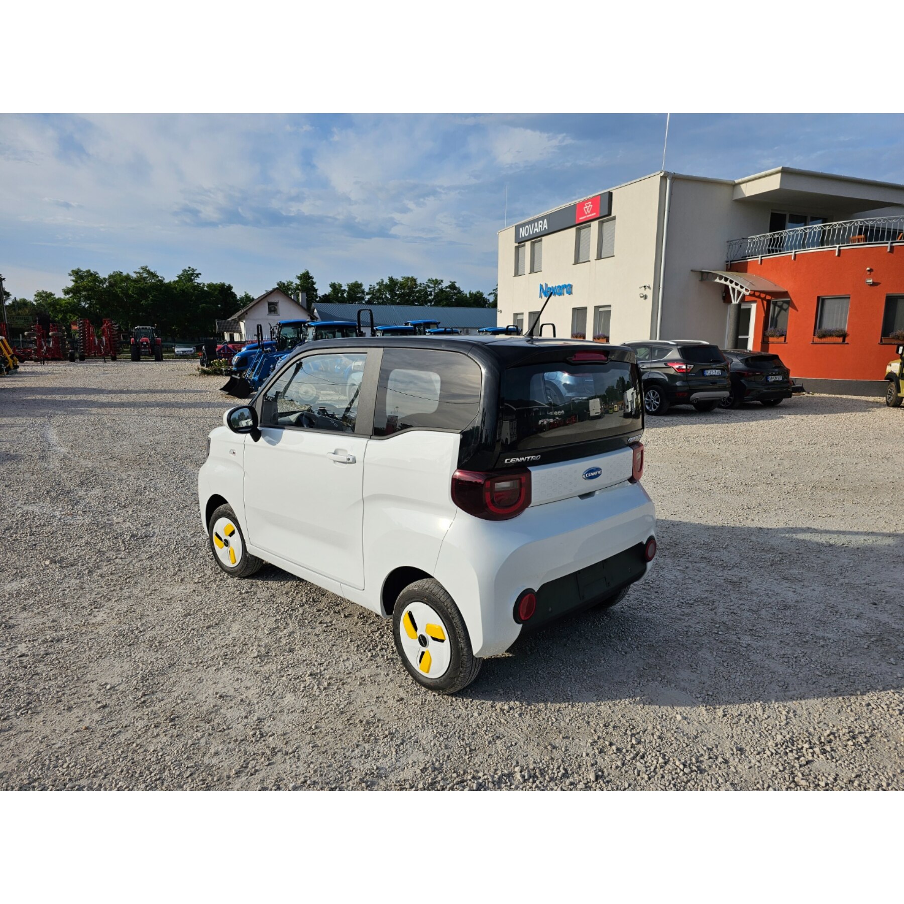 Előleggel - Cenntro Avantier, 27,19 LE, fehér elektromos autó zöld ...