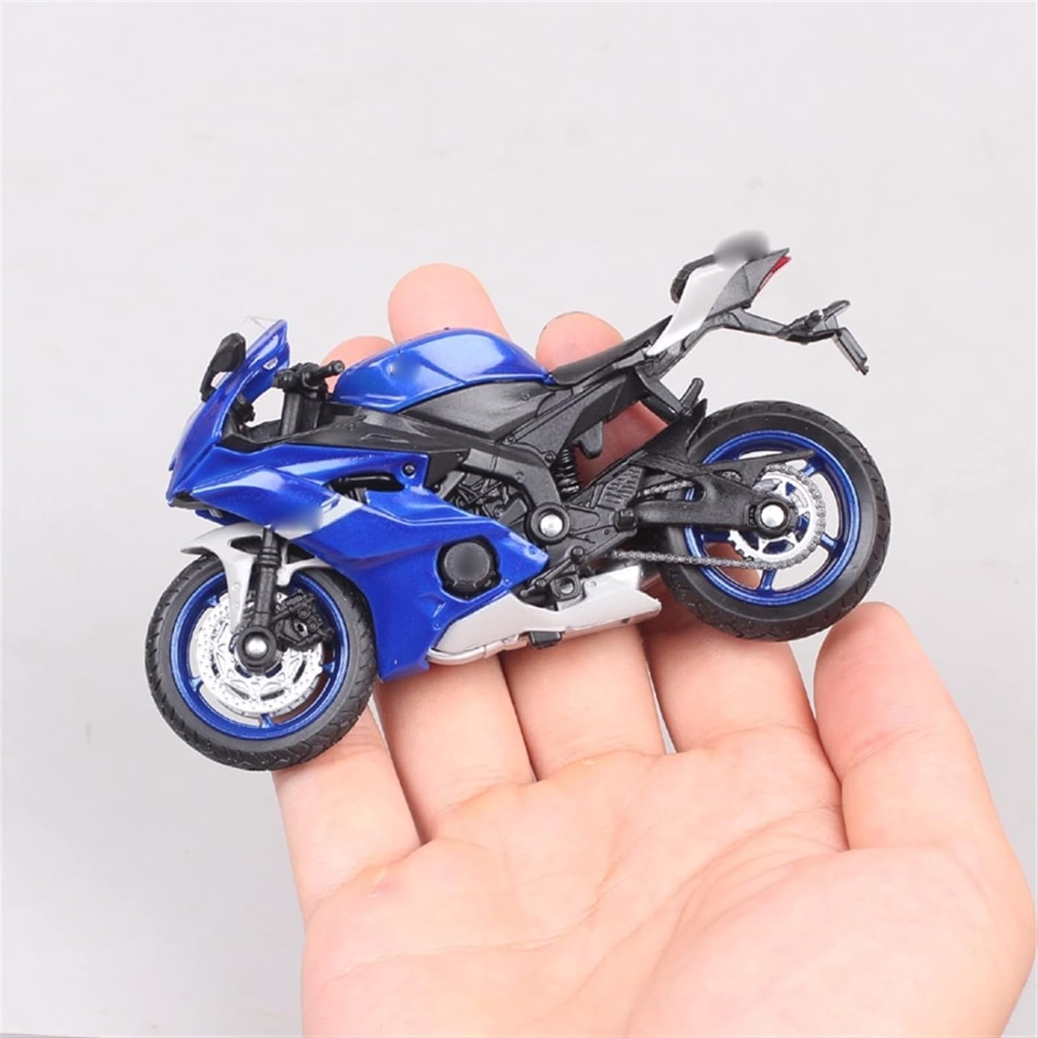 Macheta metalica Welly Motocicleta Yamaha YZF-R6, 12cm - eMAG.ro