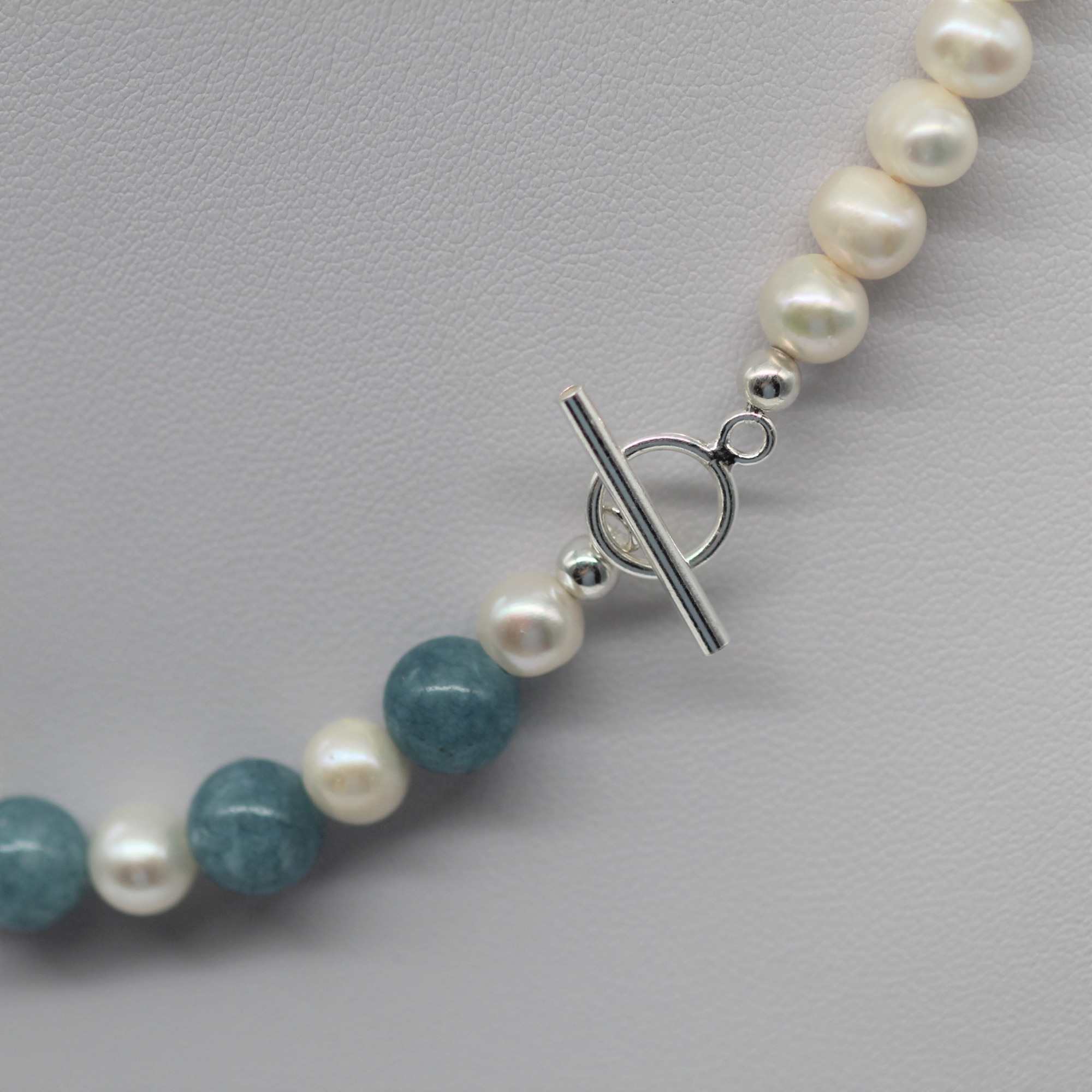 Colier din perle naturale, pietre semipretioase cuart allastru, argint ...