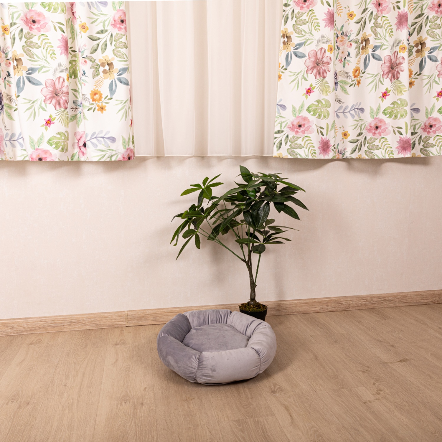 Легло за котка или кученце с диаметър 50см от Hiko Comfy Flower ...