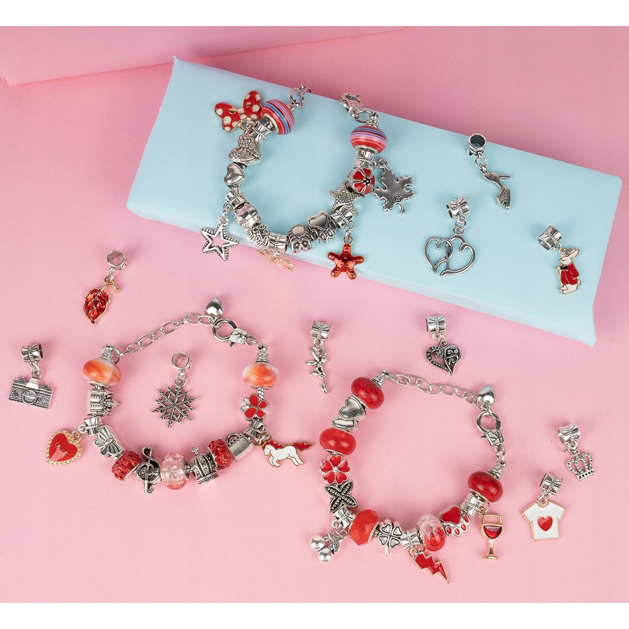 Set pentru creat 3 bratari, Zola®, 63 charmuri, cutie depozitare - eMAG.ro