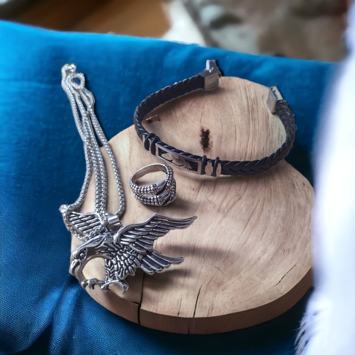 Set barbati model vultur, ceas, bratara, inel si lantisor - eMAG.ro