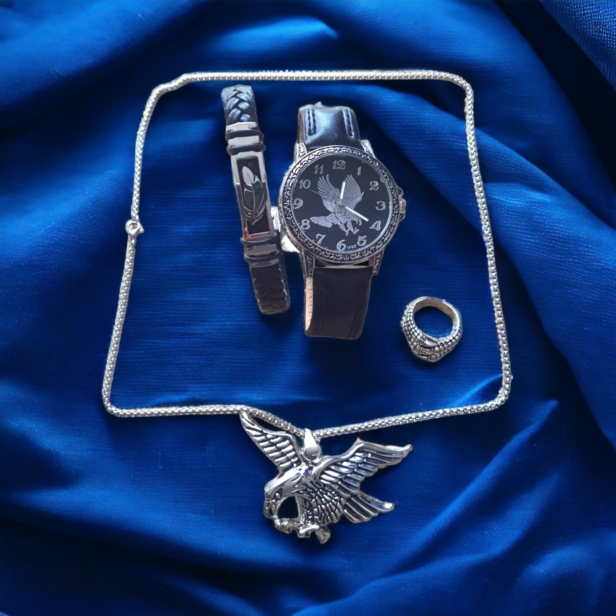 Set barbati model vultur, ceas, bratara, inel si lantisor - eMAG.ro