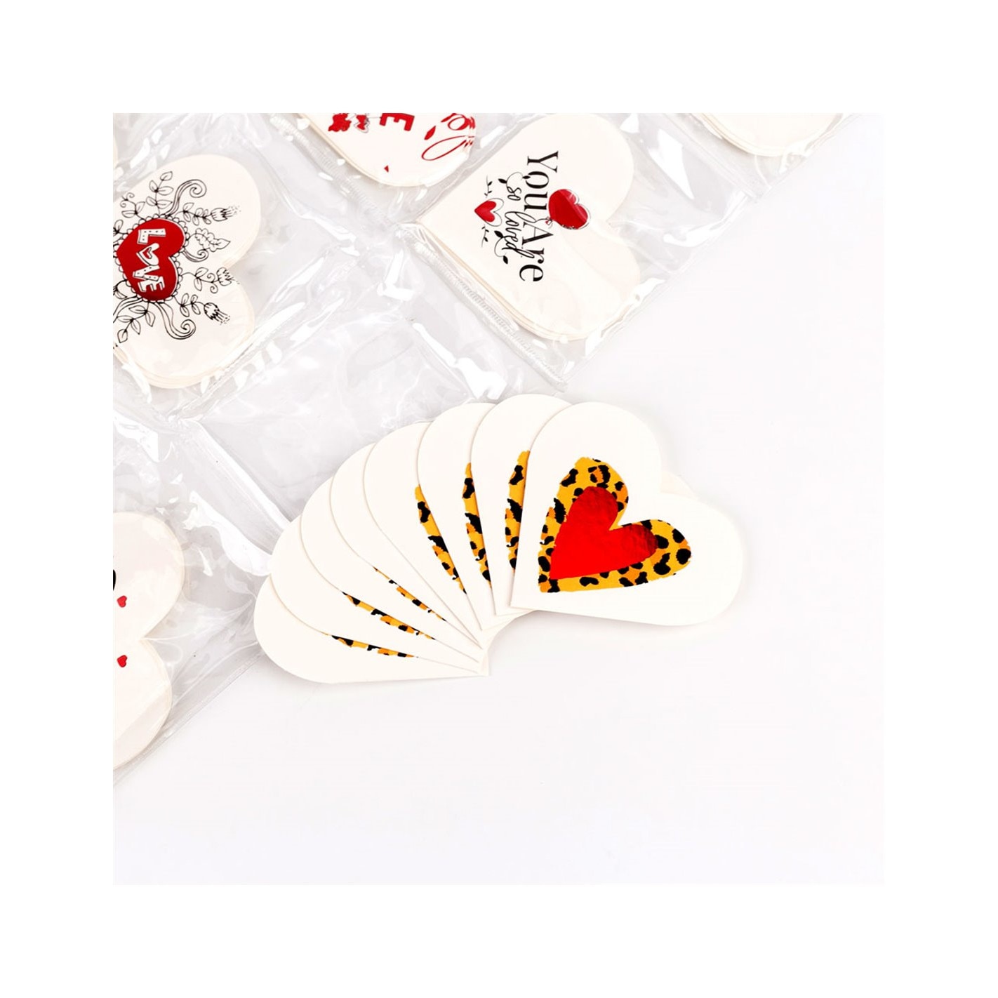 Mini felicitari inima modele LOVE3 - set 140 buc - eMAG.ro