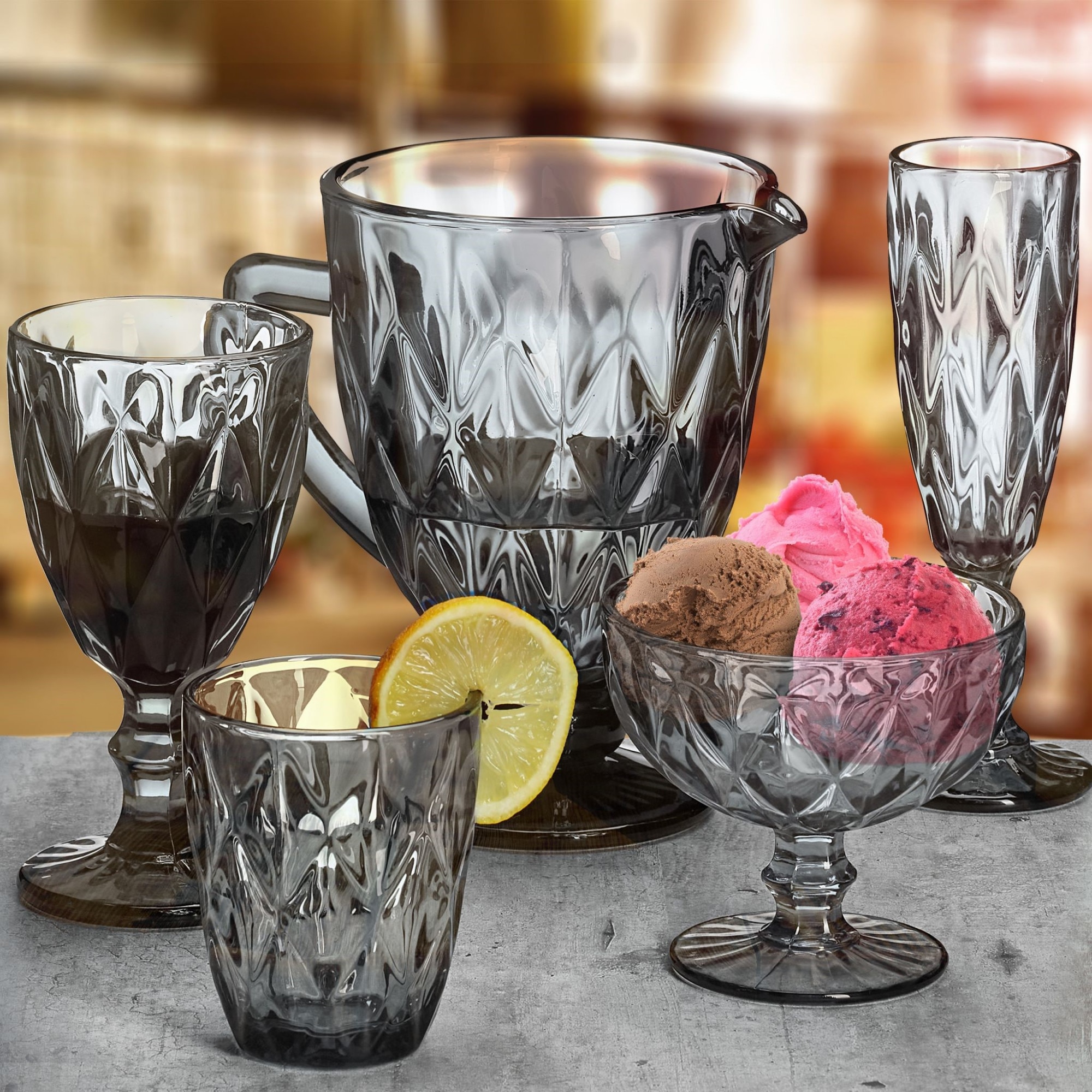 Set de 7 pahare in stil vintage, include ulcior, pahar de inghetata ...