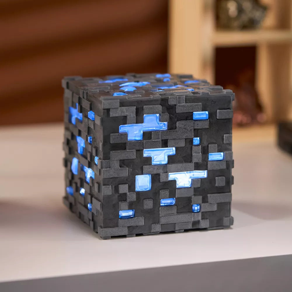 Replica cu Lumini Minecraft Diamond Ore Cube 10 cm - eMAG.ro