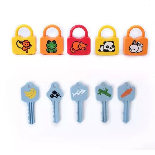 Set de 6 Lacate, 6 chei, cartonase de asociere cu imagini diverse ...