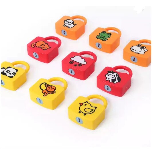 Set de 6 Lacate, 6 chei, cartonase de asociere cu imagini diverse ...