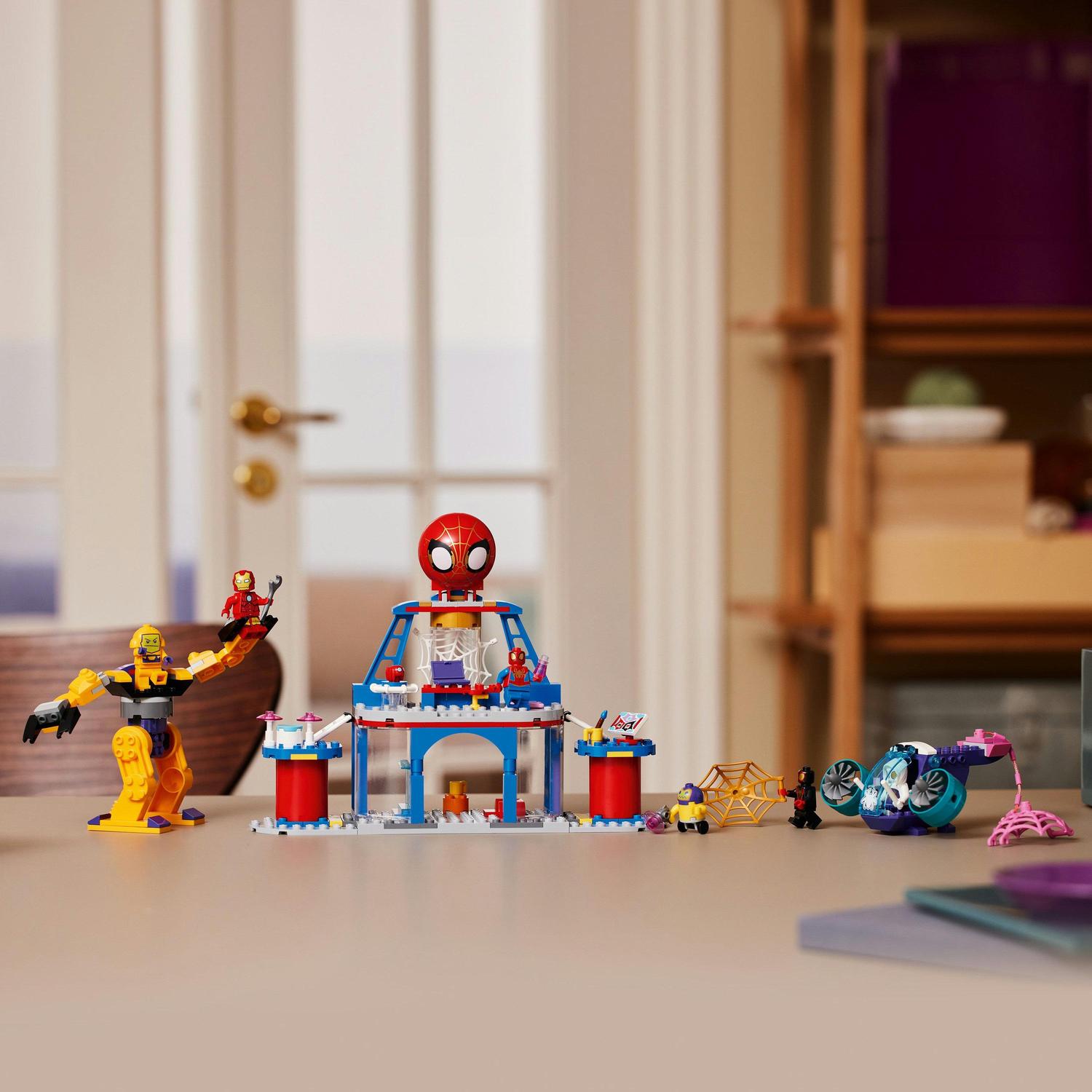 LEGO® Super Heroes - Щаб на екипа на Спайди 10794, 193 части - eMAG.bg