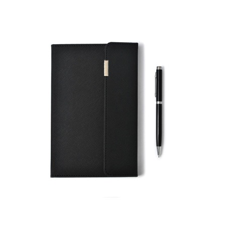 Agenda A5 nedatata DeluXe cutie si pix, negru - eMAG.ro