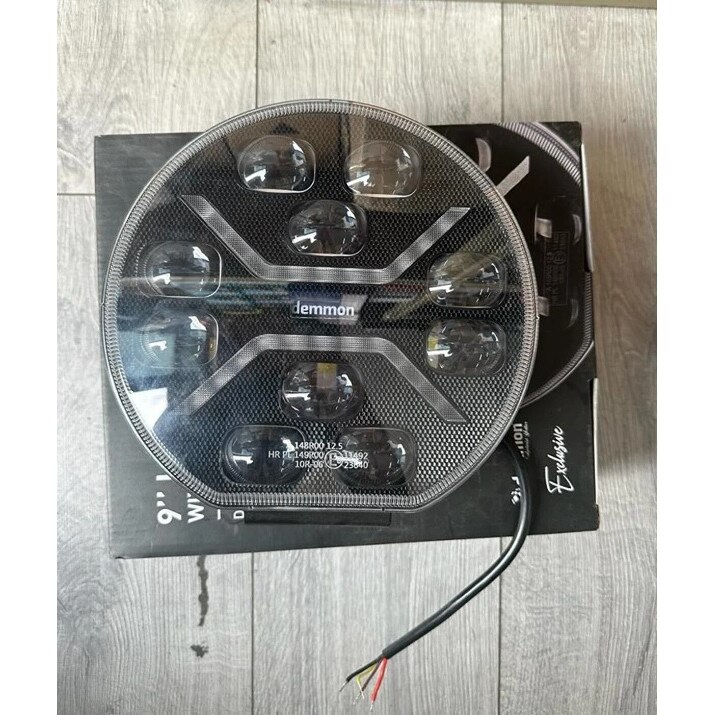 Led Far halogen, cu semnalizare, 70W, 220mm, 12-24V, E-Mark E9, pentru masini off-road, camioane ...