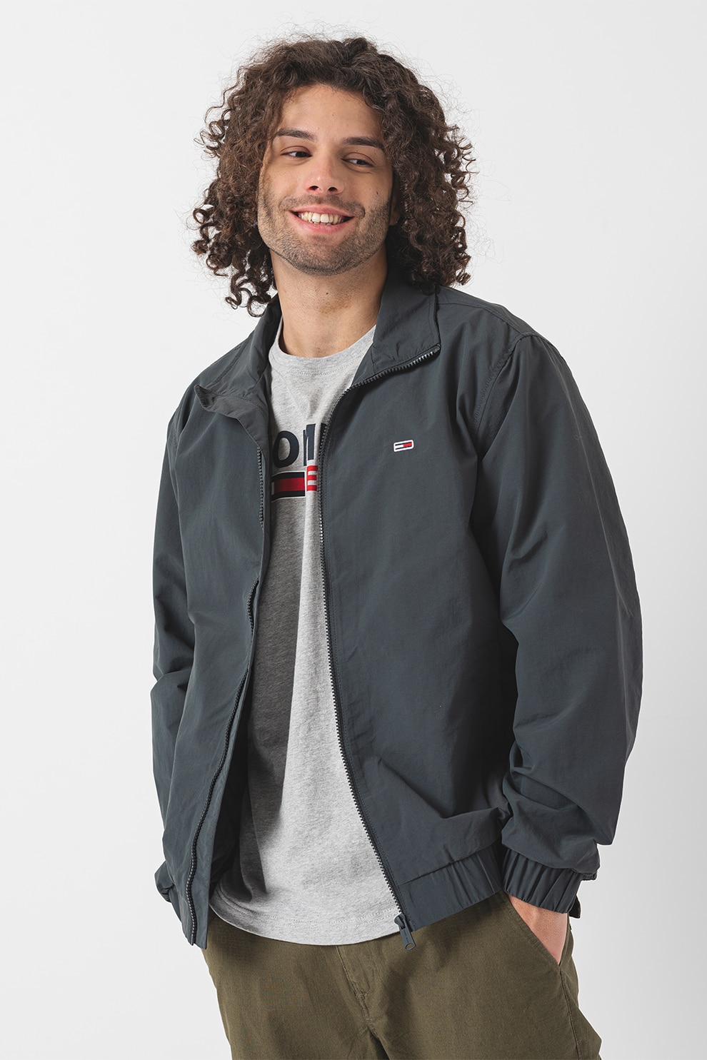 Tommy Jeans, Jacheta relaxed fit rezistenta la vant, Gri inchis, XL ...
