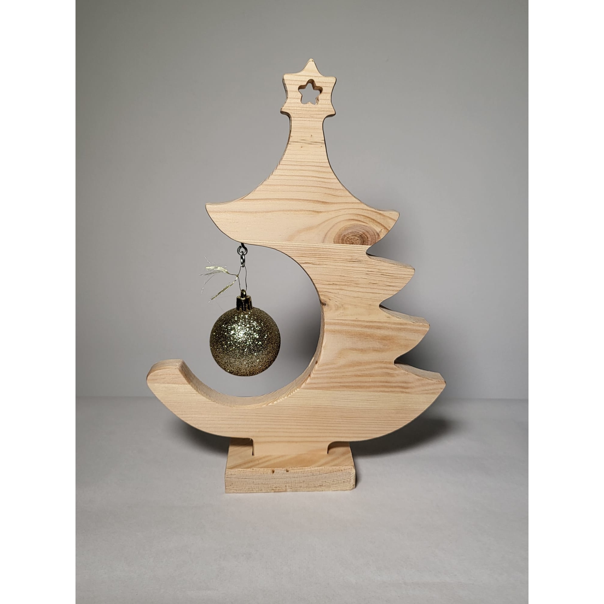 Obiect Decorativ Brad de Craciun din Lemn Sculptat - Natural - eMAG.ro