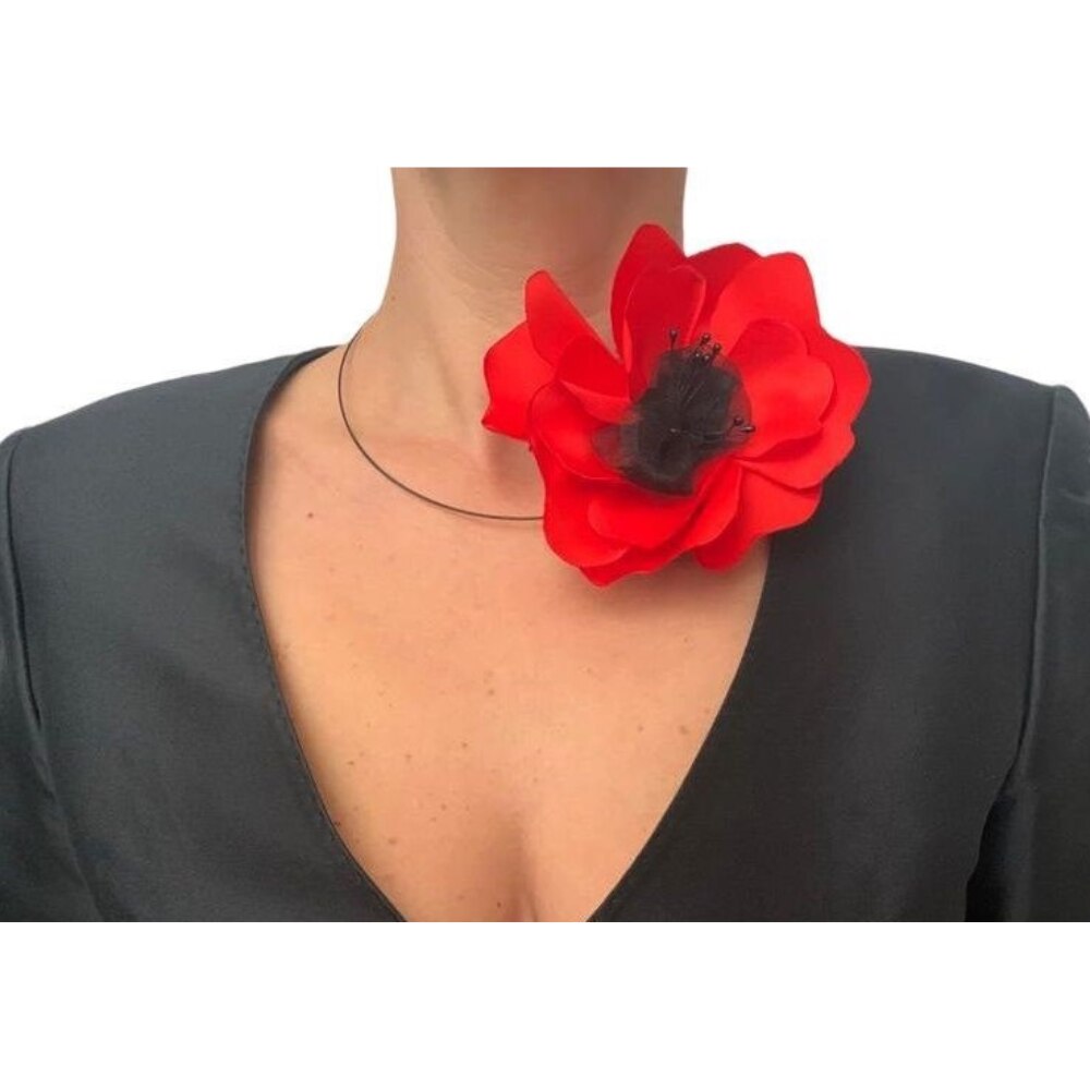 Colier Cu Floare De Mac Rosu Si Miez Negru, 13 cm - eMAG.ro