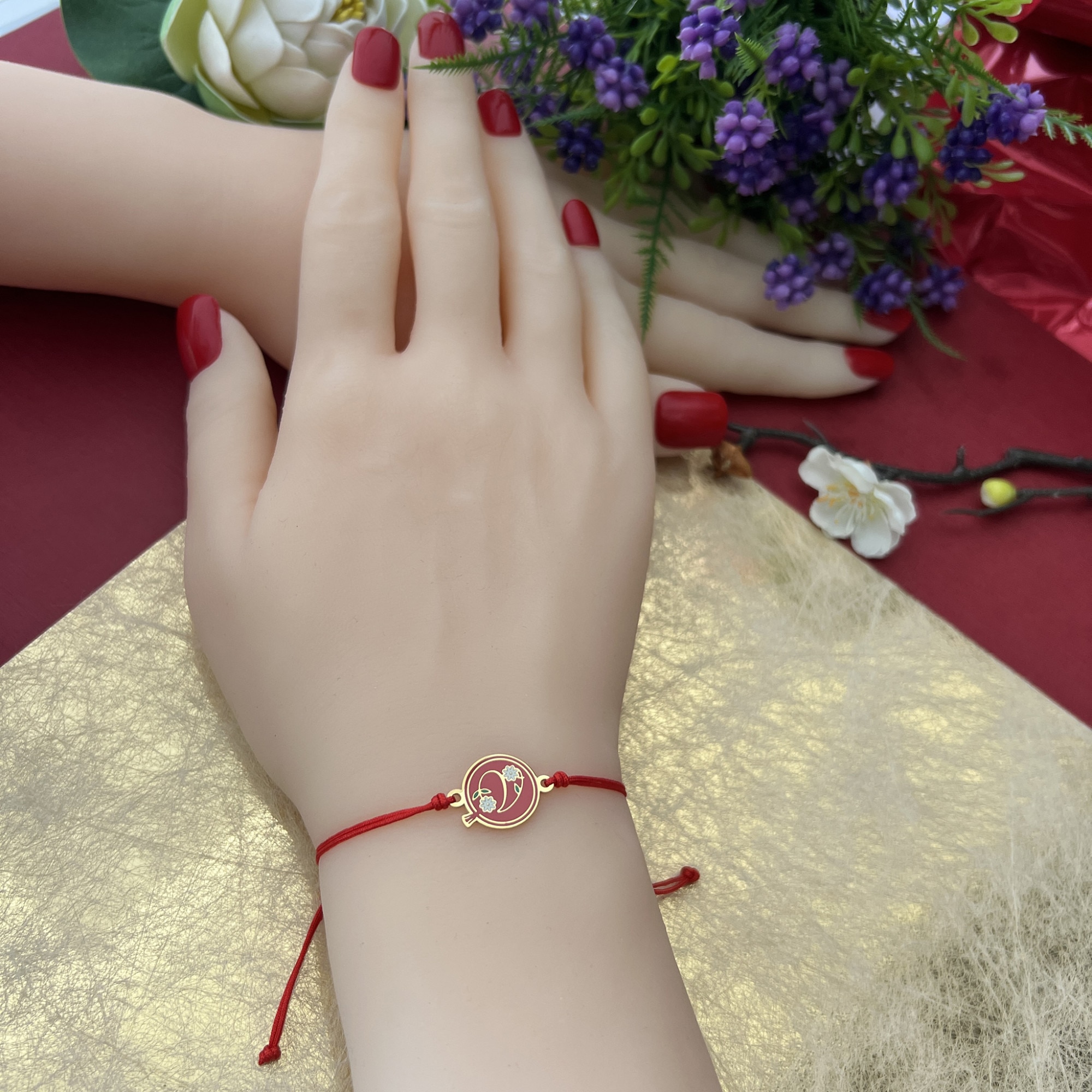 Bratara Initiala Rosie Stilizata Gold Plated - V - eMAG.ro