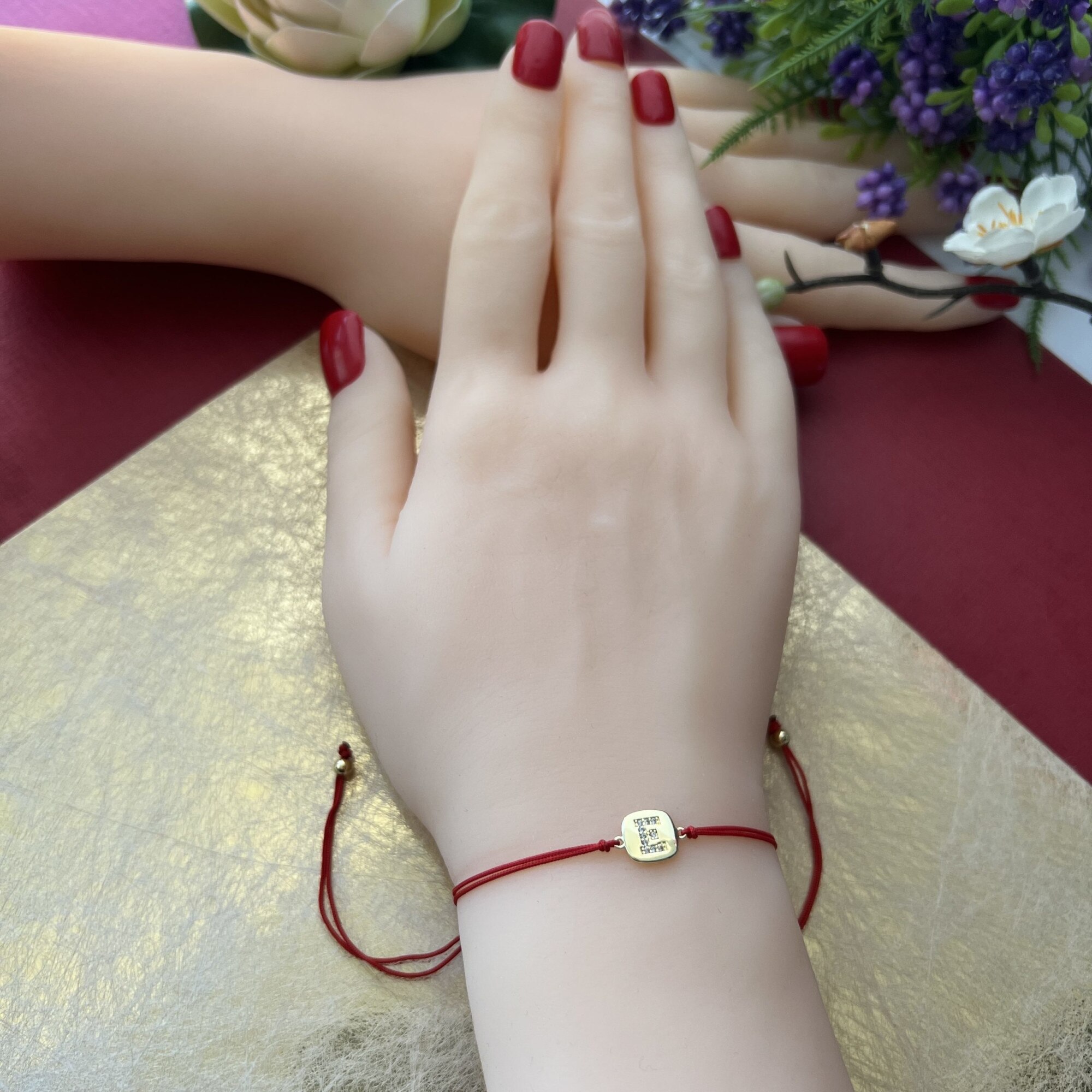 Bratara Initiala Gold Plated Litera E - eMAG.ro