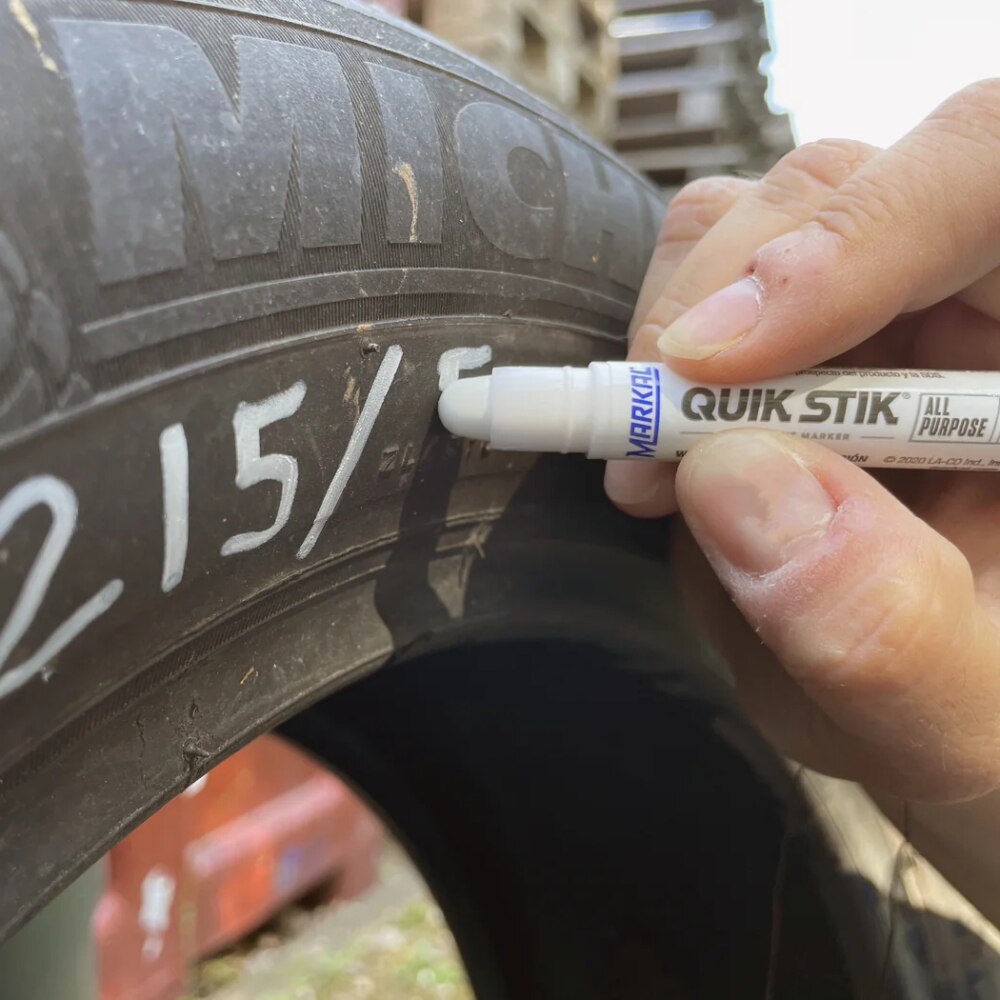 Marker vopsea Multipurpose Quik Stik mini, alb - eMAG.ro