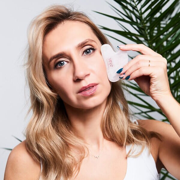 Комплект Ролер и Gua Sha Stone за масаж и релакс, Yeye, Quartz, Pink ...