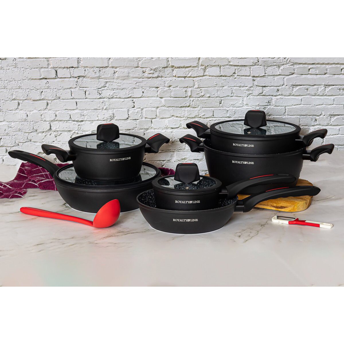 Set oale si tigaie Royalty Line, 10 piese, capac sticla invelis silicon ...