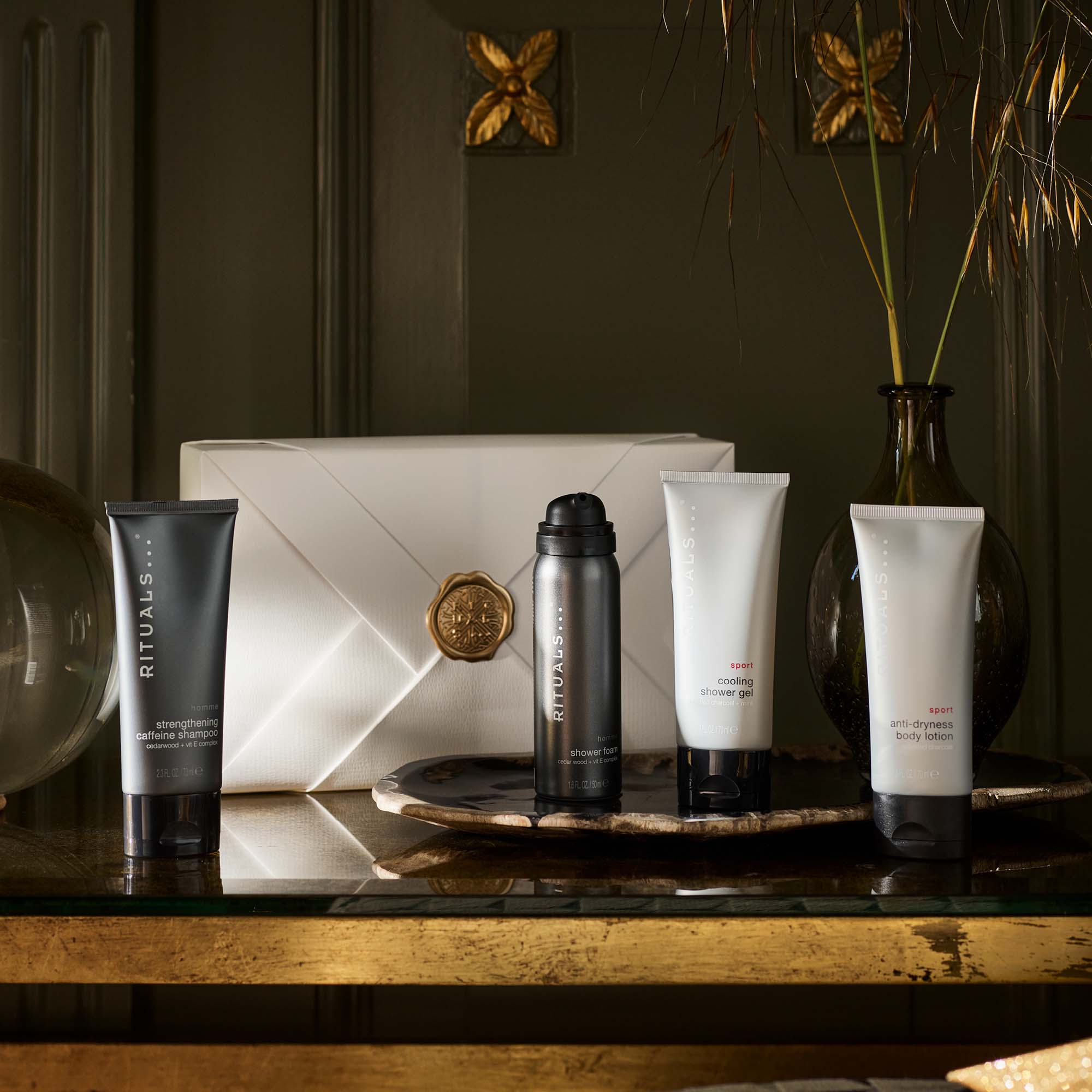 Set cadou Rituals mic Homme, spuma de dus 50 ml, sampon pentru ...
