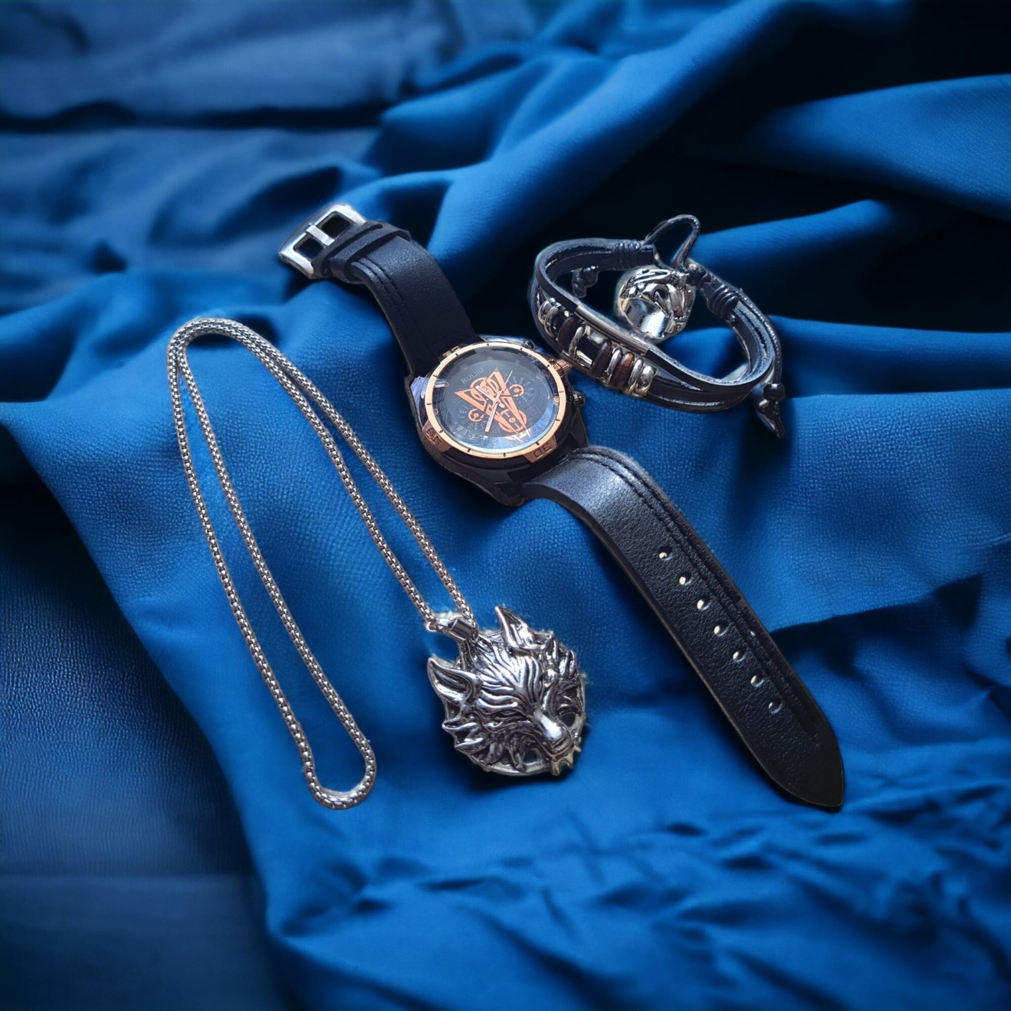 Set pentru barbati cu model lup cu ceas, inel si lantisor - eMAG.ro