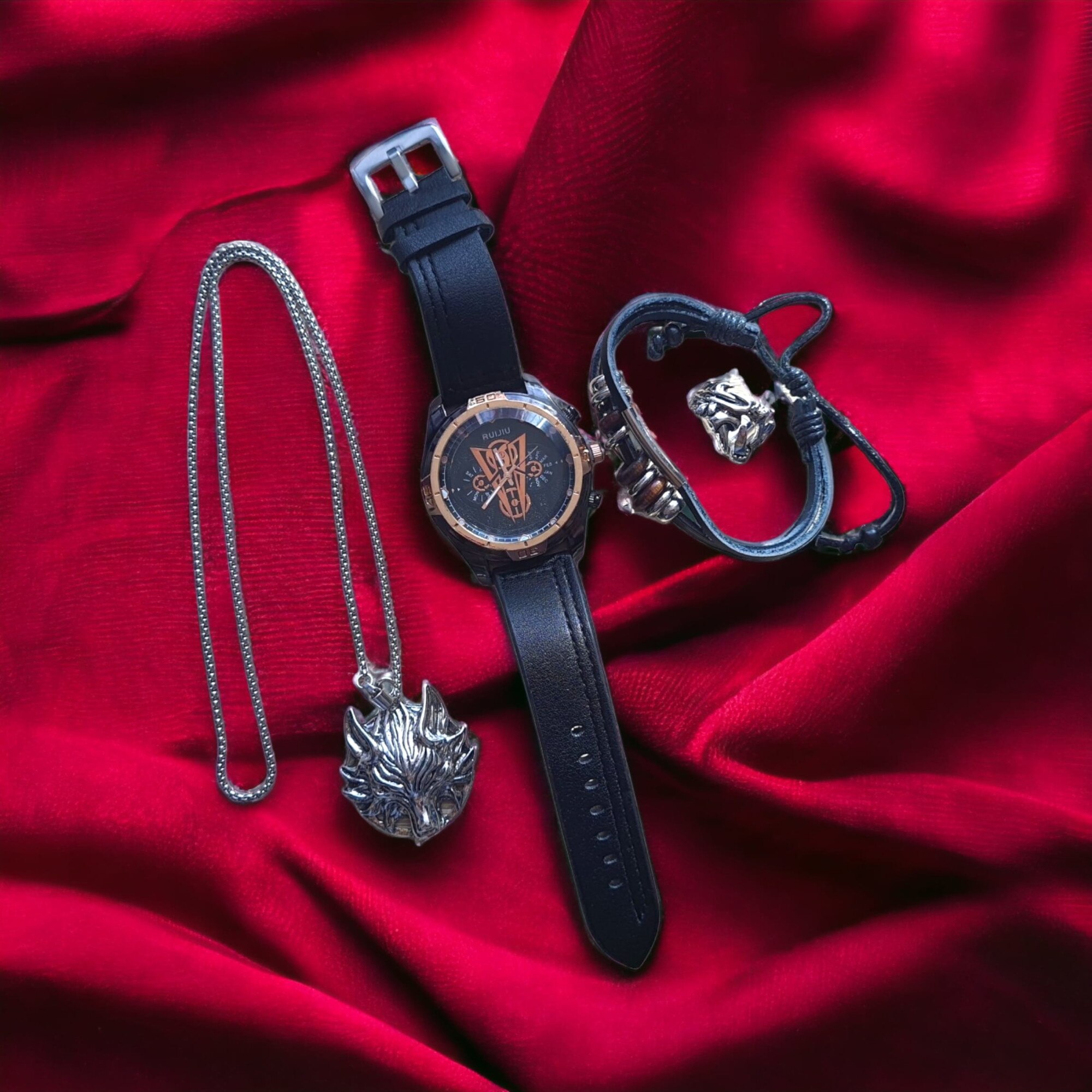 Set pentru barbati cu model lup cu ceas, inel si lantisor - eMAG.ro