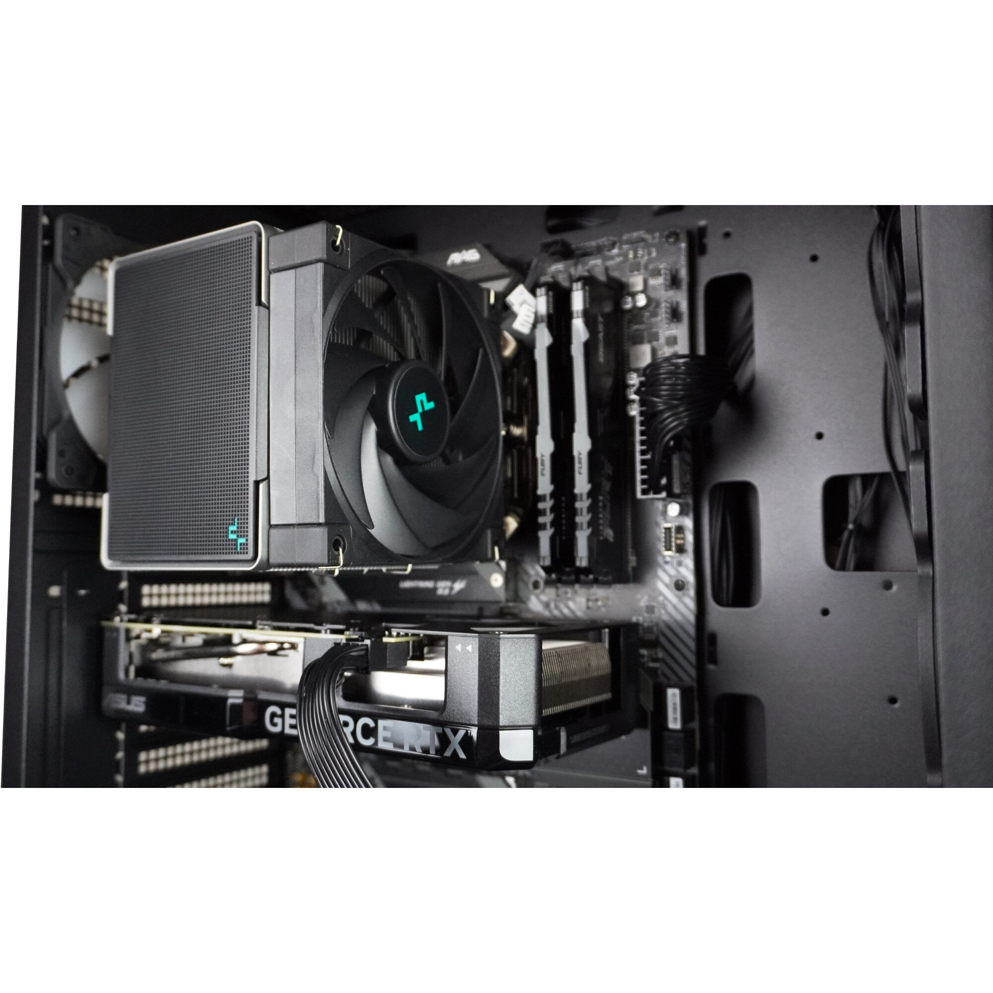 Настолен компютър Ardes Game X Tharios - Mid Ranger, Процесор Осемядрен ...