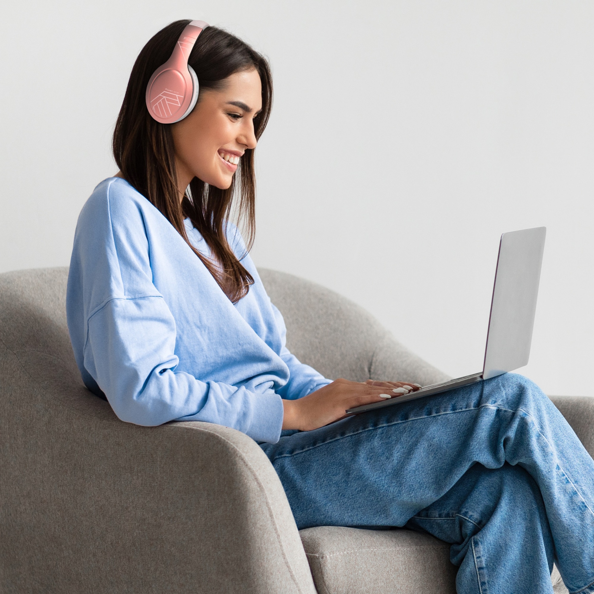 Безжични Bluetooth Слушалки PowerLocus P19, Bluetooth 5.3, 3 EQ режима ...