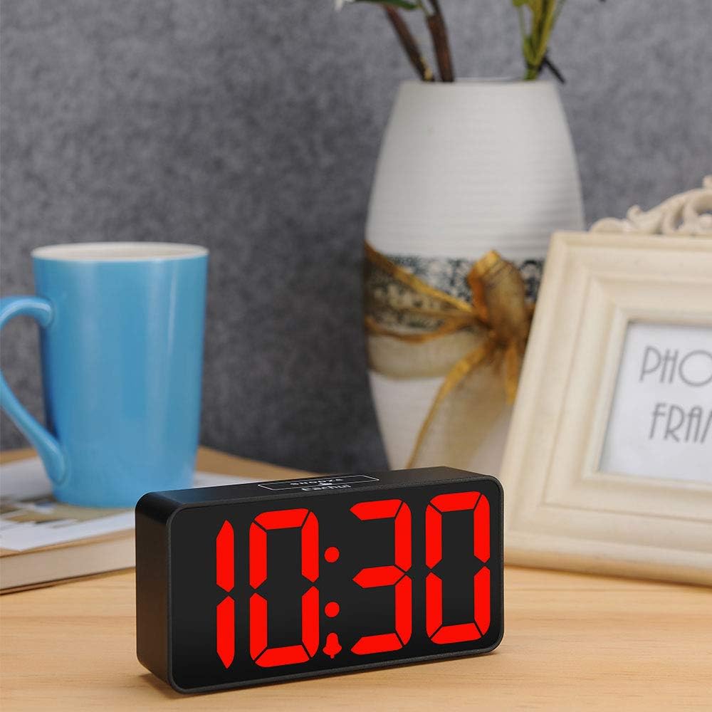 Ceas digital cu alarma, EACHUI, format de 12 sau 24 de ore, cu numere ...