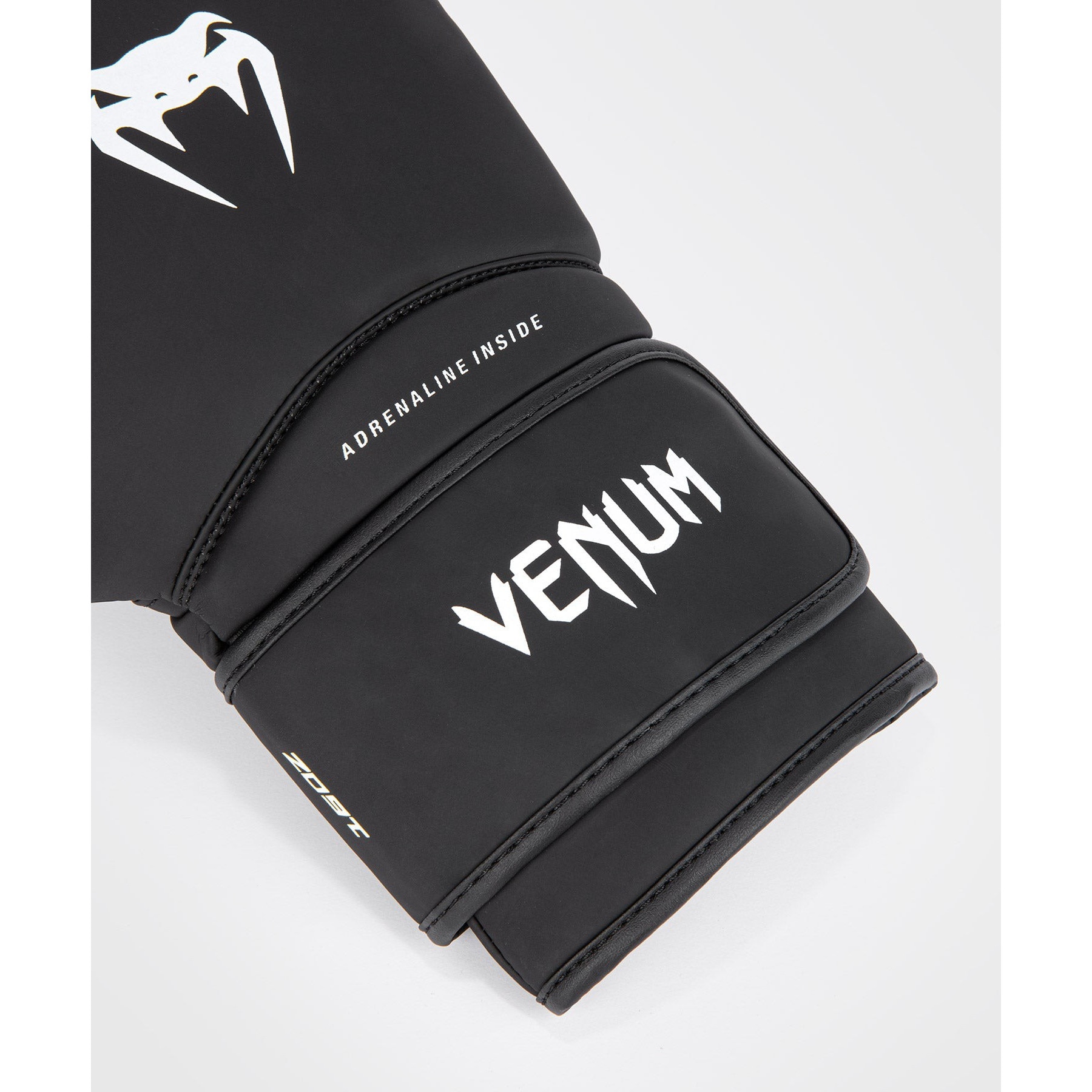 Manusi de box, Venum, 14oz, Piele ecologica, Negru/Alb - eMAG.ro