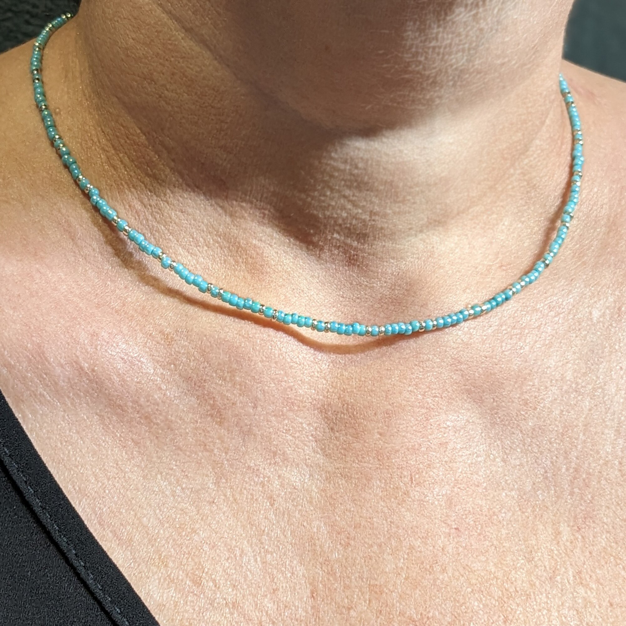 Colier turcoaz miyuki si argintiu lucrat manual - eMAG.ro