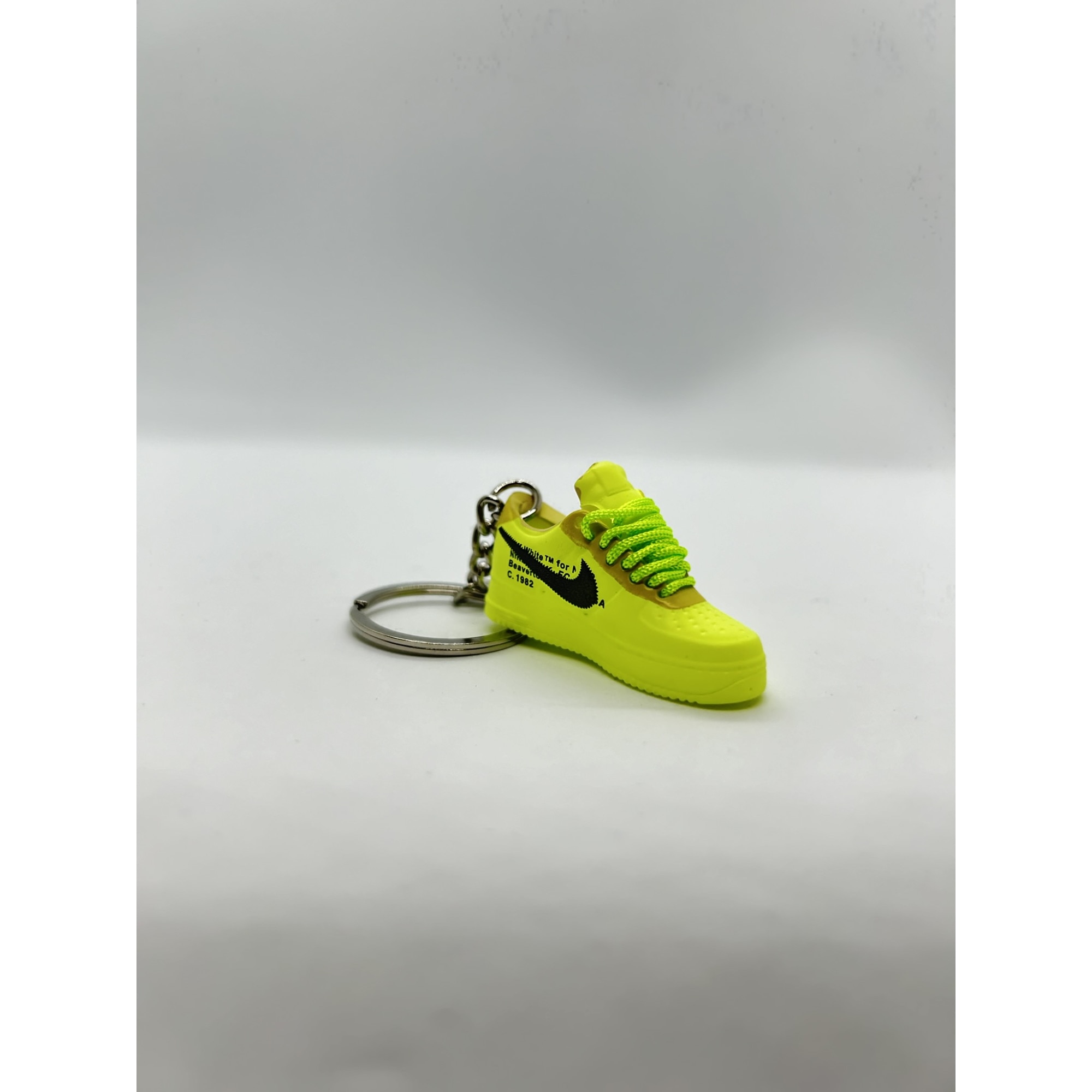 Breloc pentru chei model Nike Air Force 1 x Low x OFF-WHITE VOLT ...