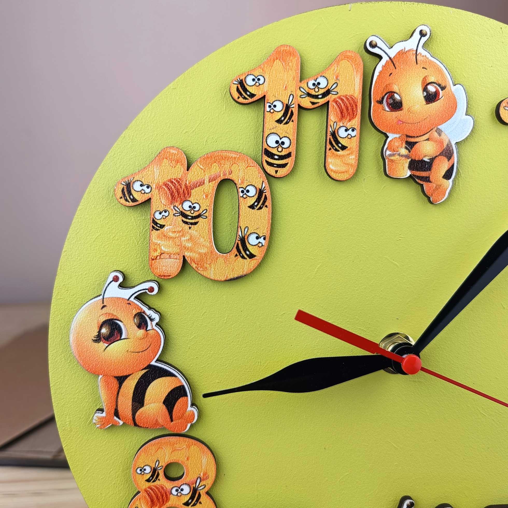 Ceas de perete cu suport, Tematica Albinute, 22 cm, Verde - eMAG.ro