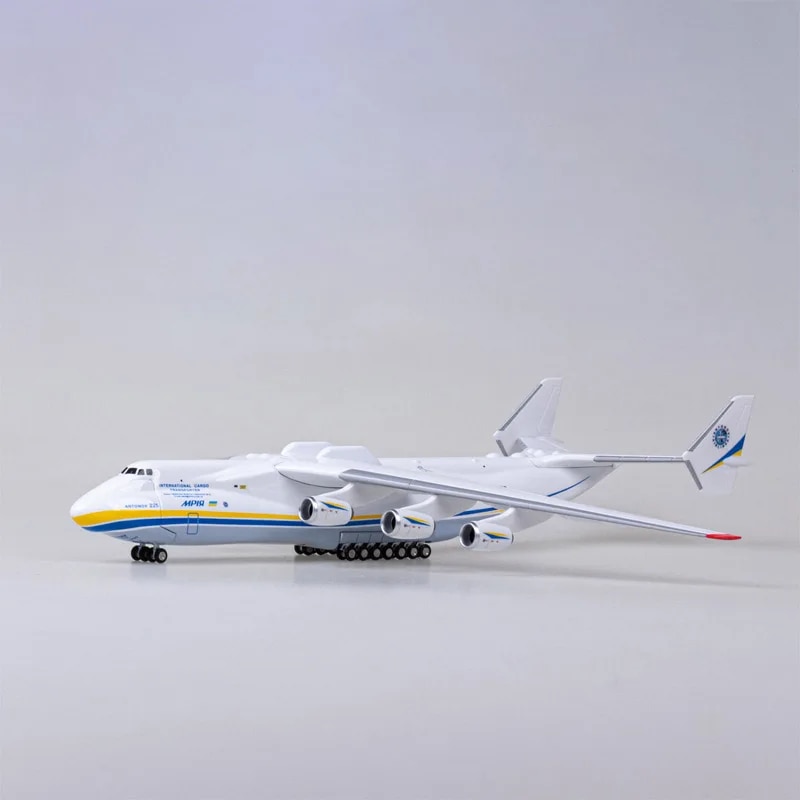Macheta Avion Antonov Mriya AN-225, 42 cm, Scara 1:200 - eMAG.ro