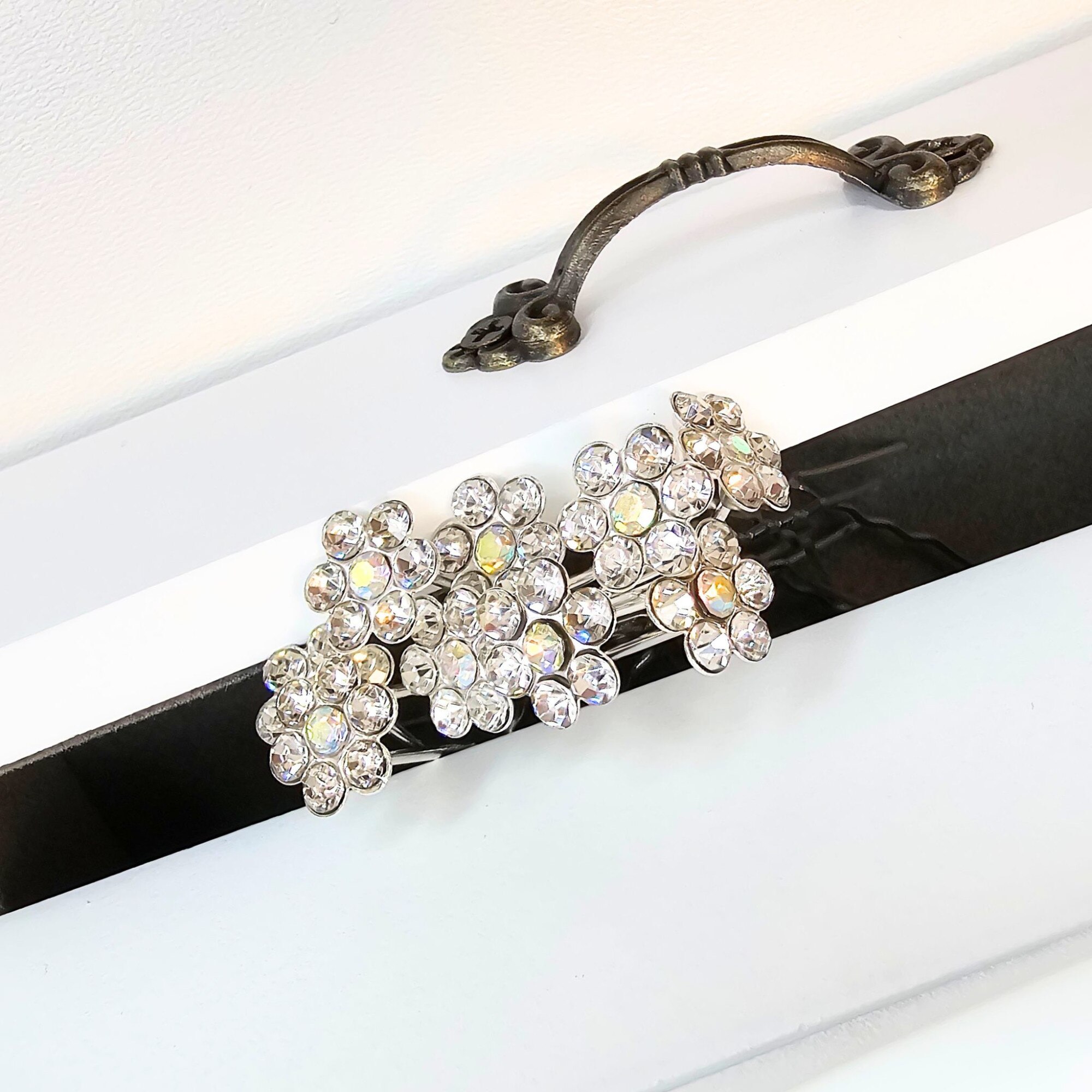 Set 10 ace par argintii cu strasuri - eMAG.ro