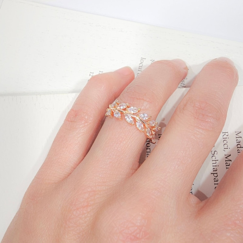 Inel roz-auriu cu strasuri - eMAG.ro