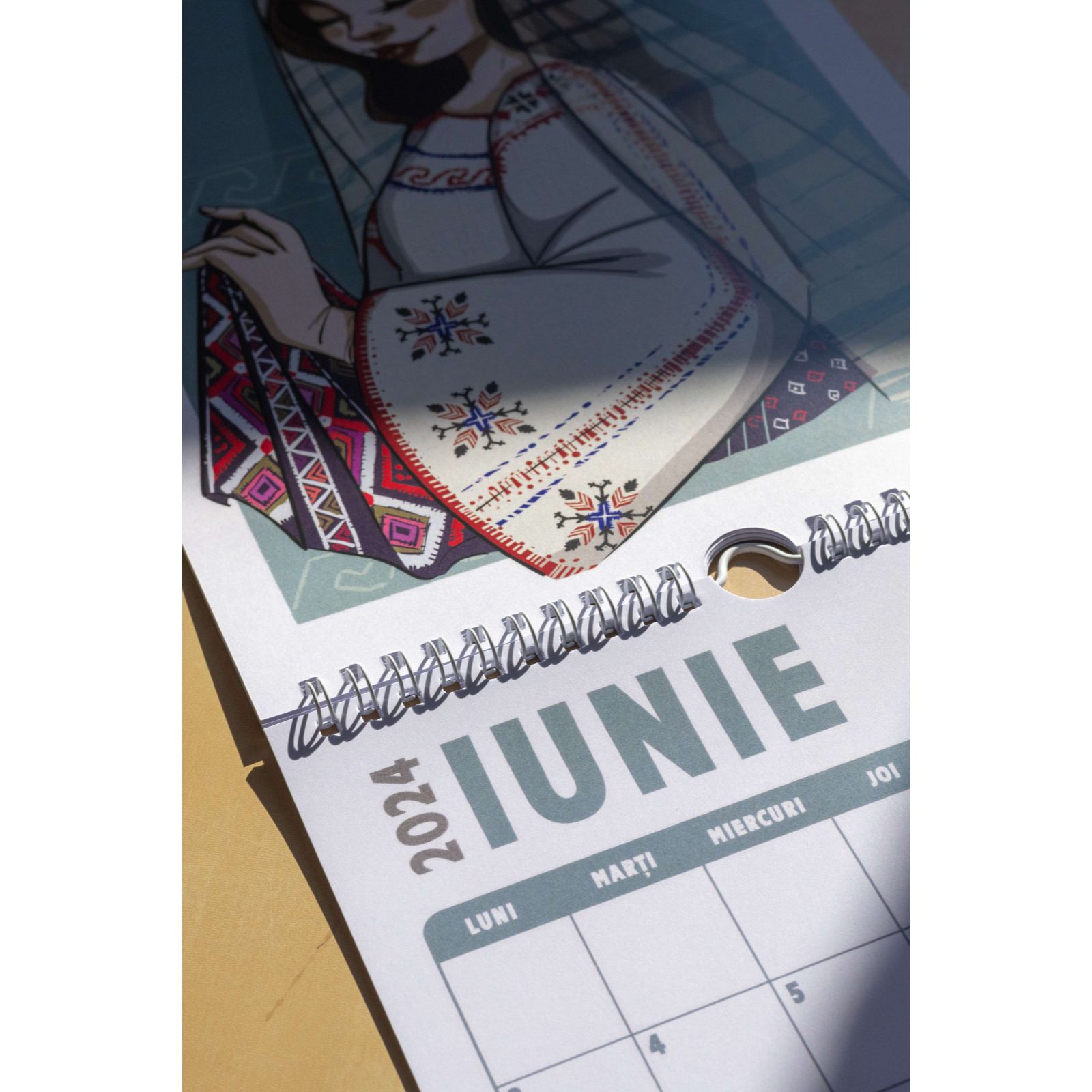 Calendar perete, Ronic X, ilustratii Romancute, A4, 12+1 file, carton ...