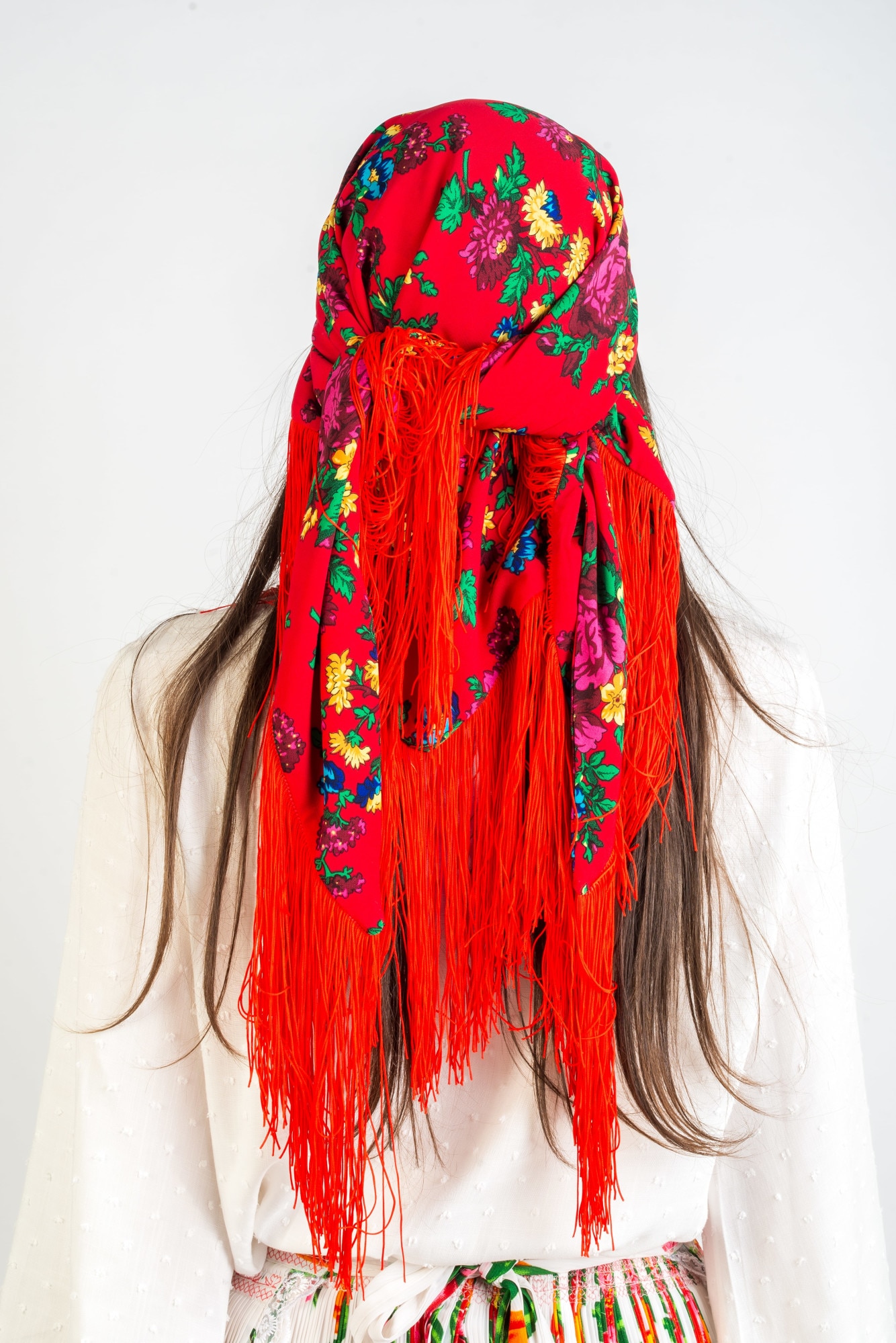 Batic rosu cu motive etno - eMAG.ro