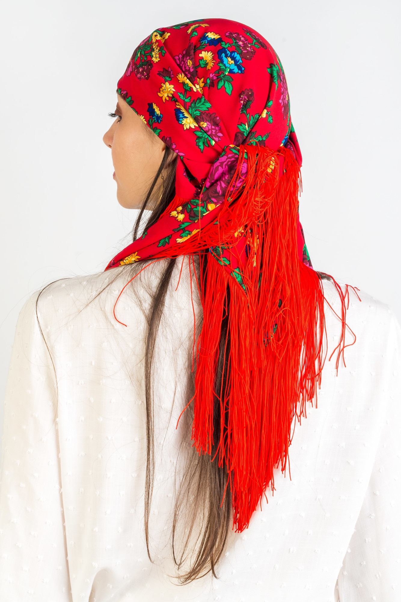 Batic rosu cu motive etno - eMAG.ro