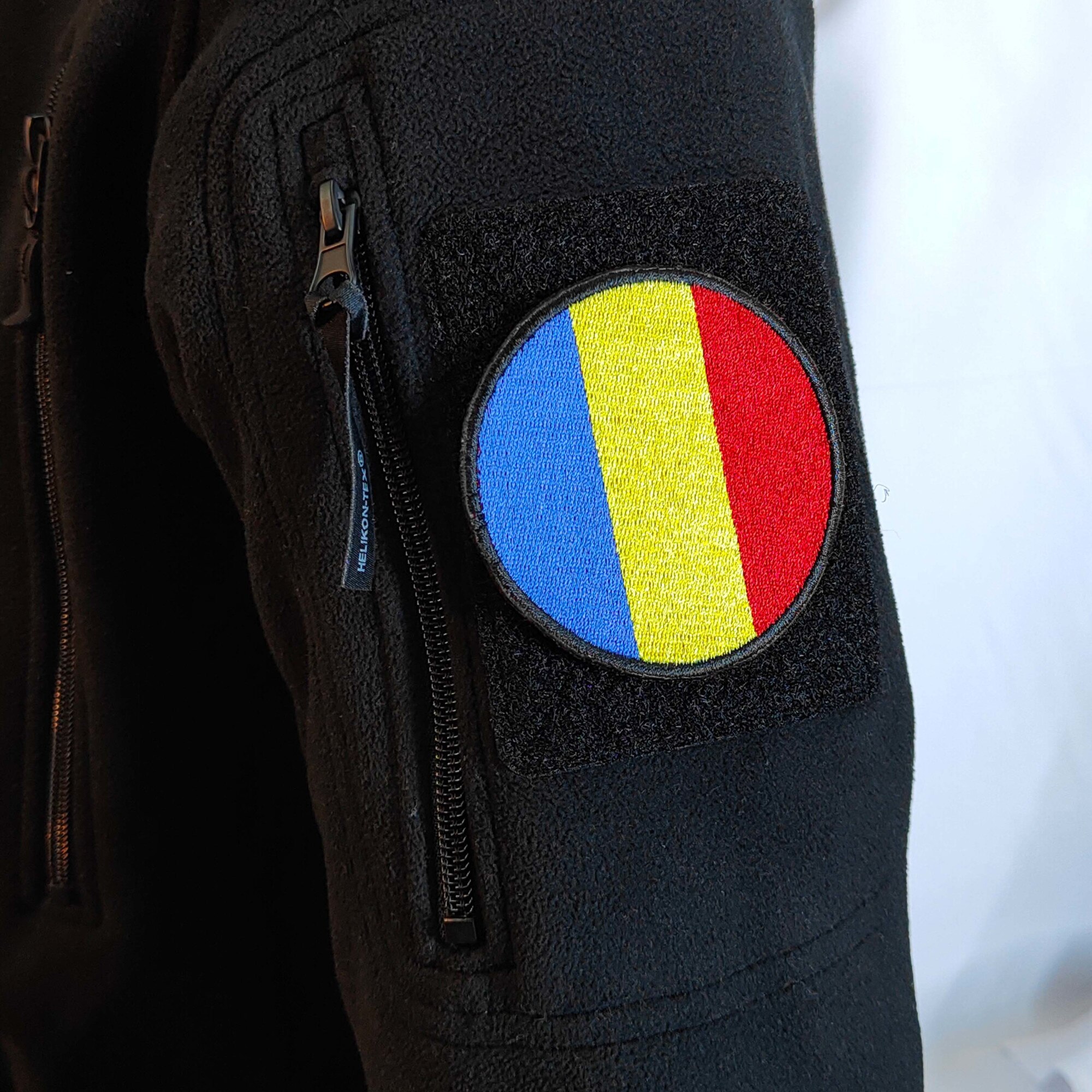 Petic brodat - Steag Romania rotund, 8x8 cm - eMAG.ro