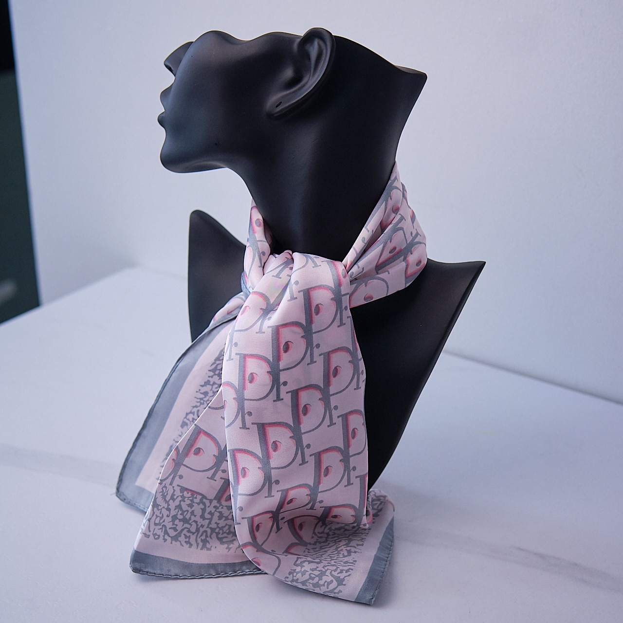 Esarfa Power, cu imprimeu si matase satinata, in cutie eleganta, Roz ...